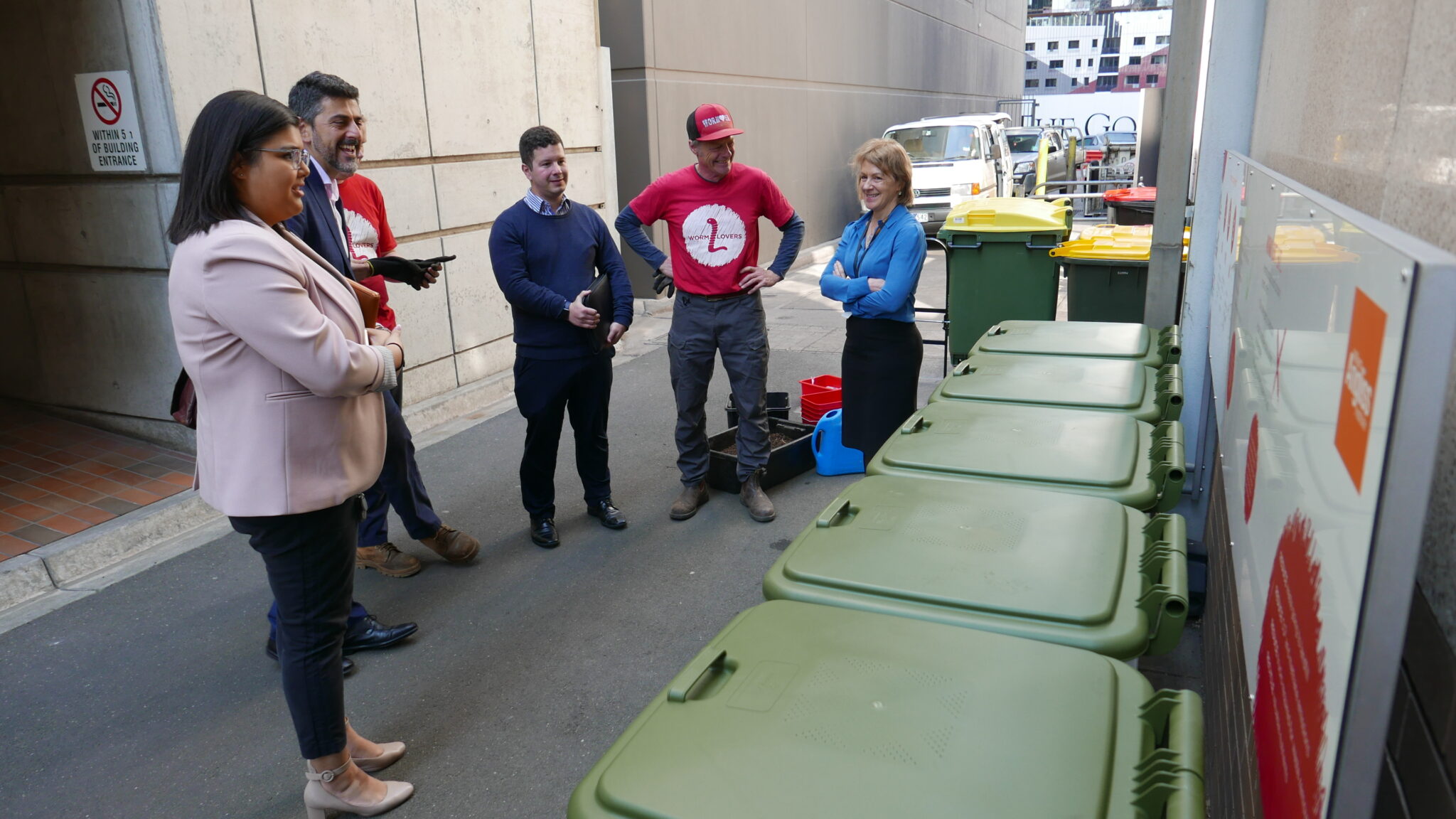 Commercial scale multi-bin worm farm systems - Wormlovers worm farms